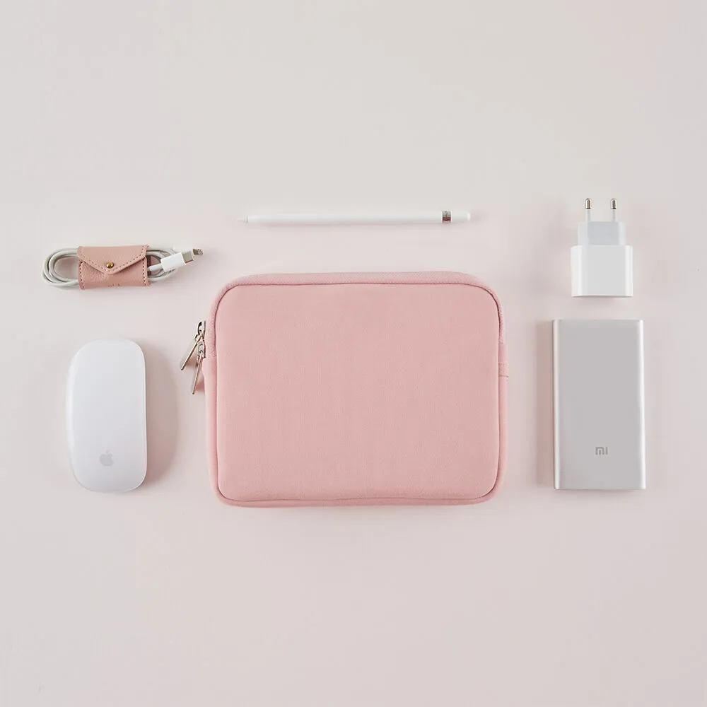 [OLA] Mellow Cable Pouch - 감도 깊은 취향 셀렉트샵 29CM