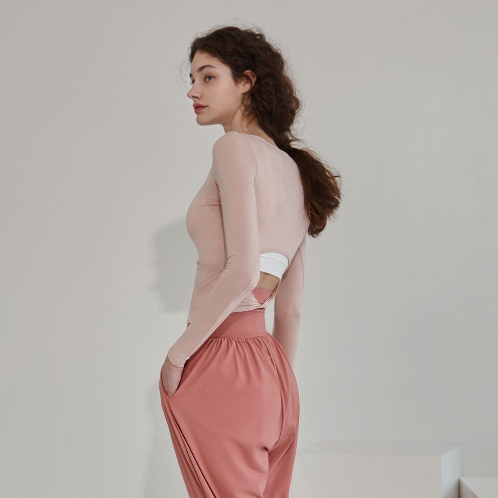 여성 요가복 DEVI-T0082-살몬핑크 필라테스 롤리 스핀백 롱슬리브 - 감도 깊은 취향 셀렉트샵 29CM