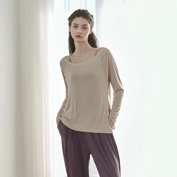 소프트 보트넥 슬릿 커버업 DEVI-T0079-오트밀 - 감도 깊은 취향 셀렉트샵 29CM