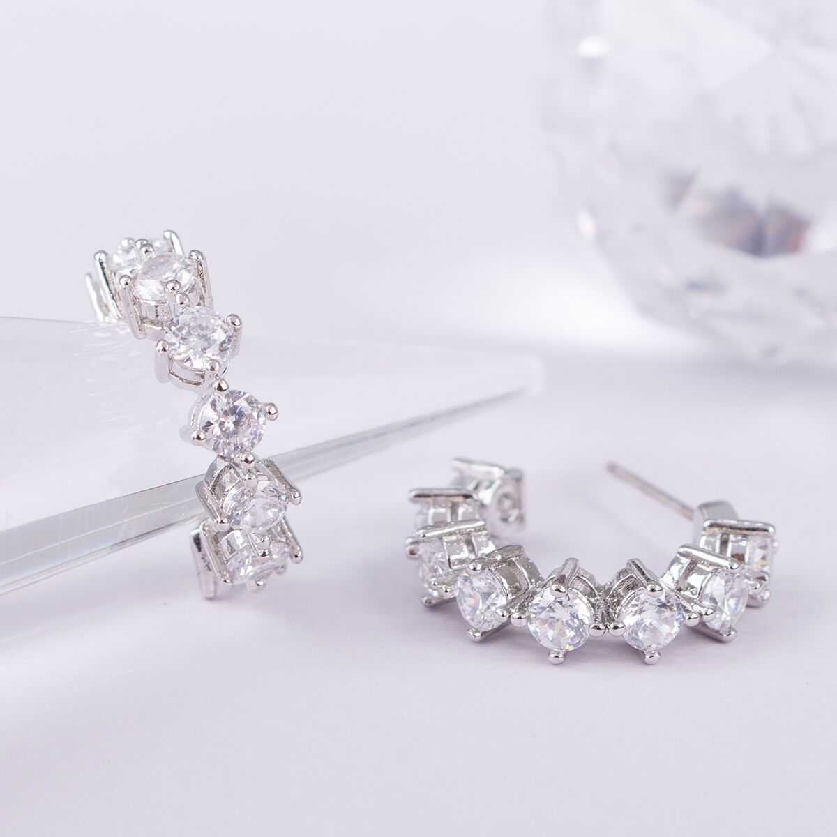 Round cut cubic ring earring [라운드 컷 큐빅링 귀걸이] - 감도 깊은 취향 셀렉트샵 29CM