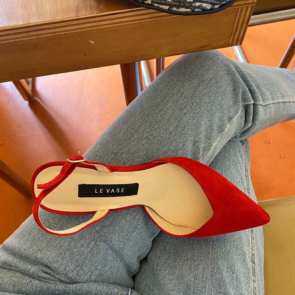 V CUT ( RED ) - 감도 깊은 취향 셀렉트샵 29CM