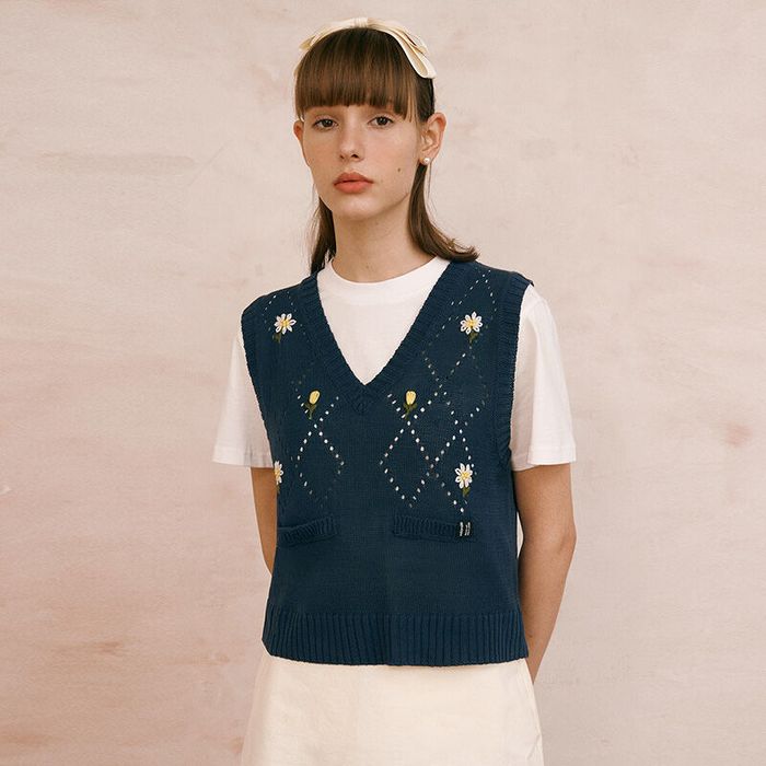 FLOWER KNIT VEST NAVY - 감도 깊은 취향 셀렉트샵 29CM