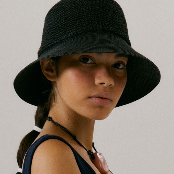 [SHINJEO] Jennie_Black - 감도 깊은 취향 셀렉트샵 29CM