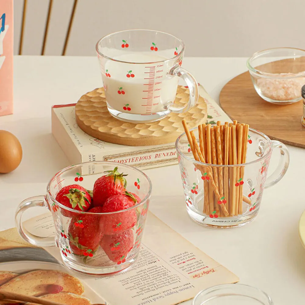 앵두 계량컵 머그 350ml - 감도 깊은 취향 셀렉트샵 29CM