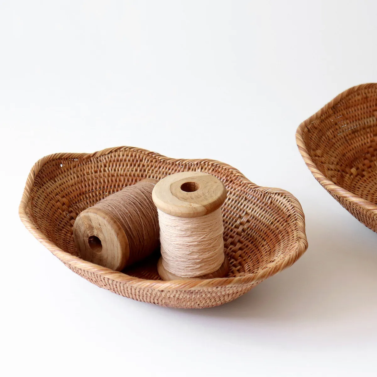 타오 라탄 웨이브 바스켓 2size - 감도 깊은 취향 셀렉트샵 29CM