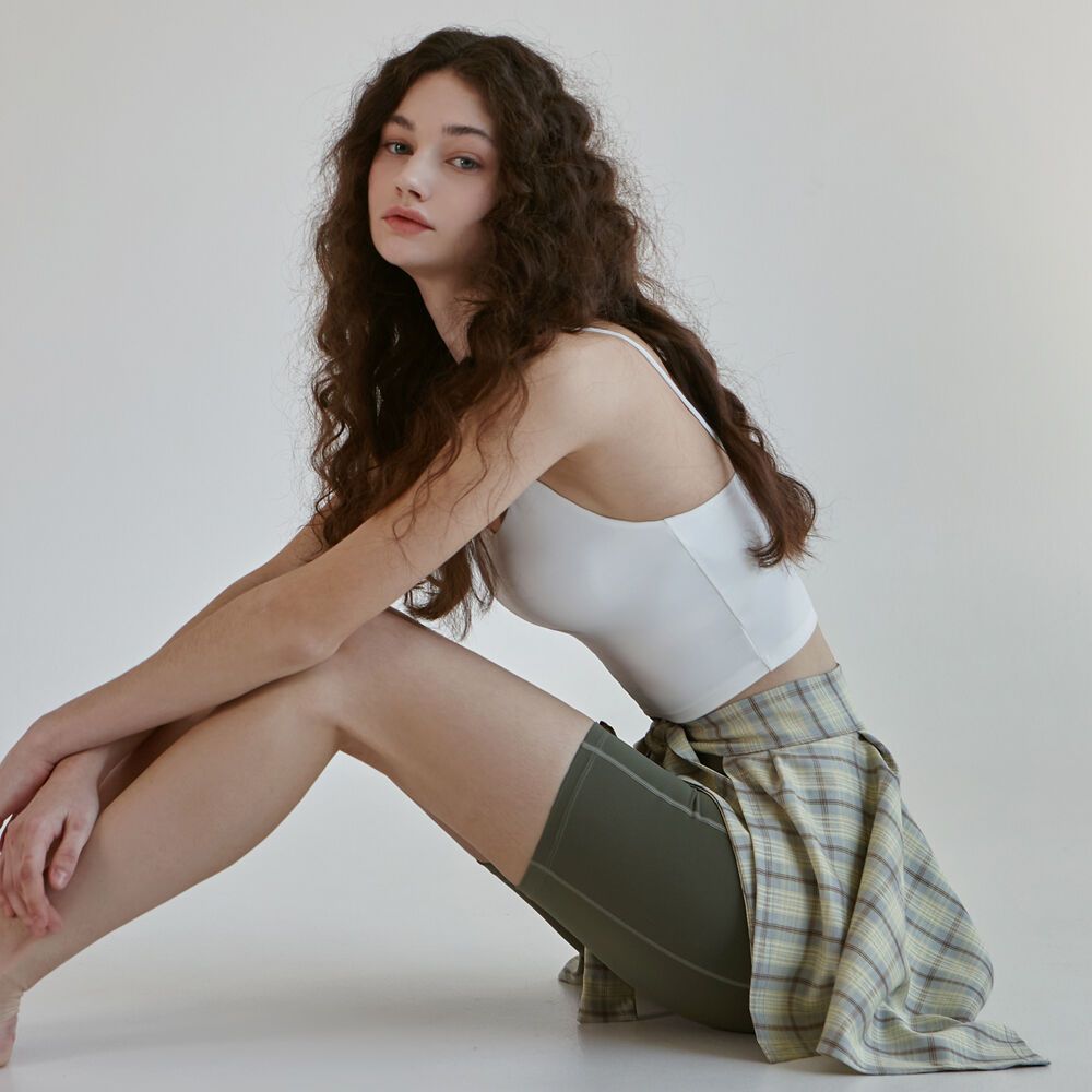 여성 요가복 DEVI-TS0011-화이트 필라테스 도로시 크롭탑 - 감도 깊은 취향 셀렉트샵 29CM