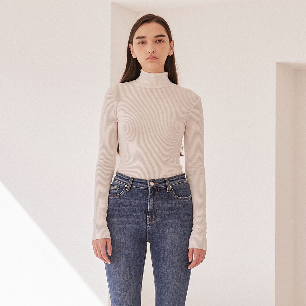 Backless turtleneck [Ivory] - 감도 깊은 취향 셀렉트샵 29CM