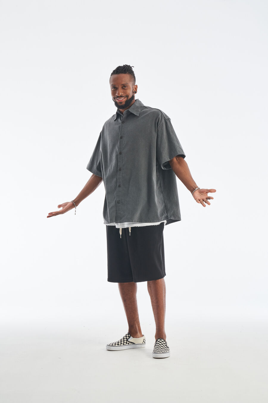 피그먼트 오버 핏 반팔 셔츠 차콜 - 감도 깊은 취향 셀렉트샵 29CM