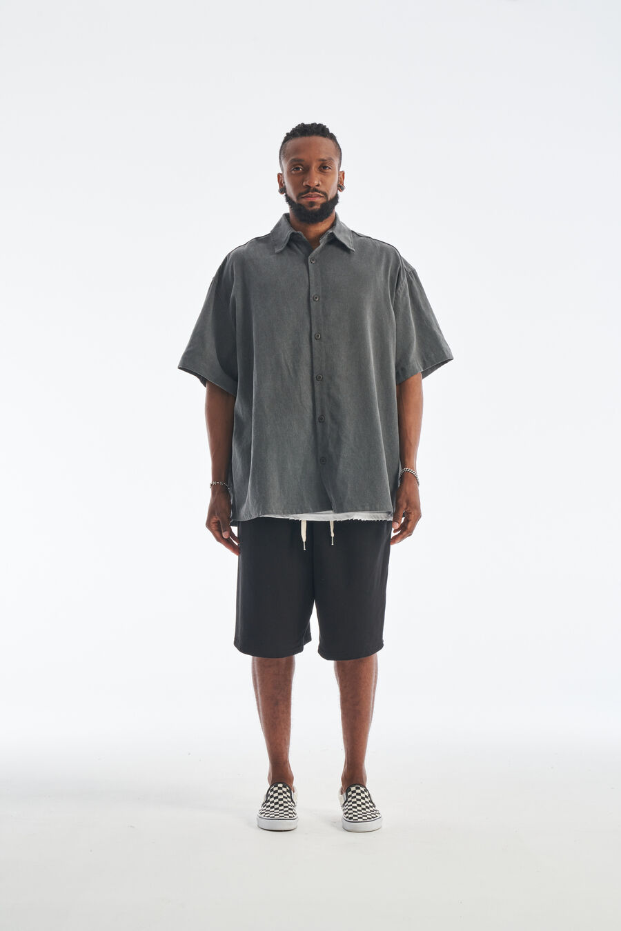 피그먼트 오버 핏 반팔 셔츠 차콜 - 감도 깊은 취향 셀렉트샵 29CM