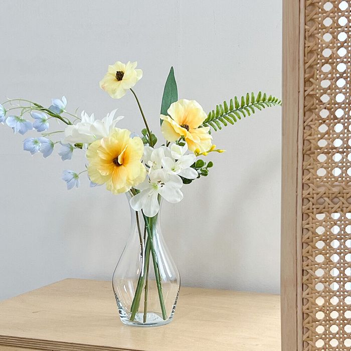 bookaz 버터플라이 라넌큘러스 조화 화병 set 캄파눌라 프리지아 - 감도 깊은 취향 셀렉트샵 29CM