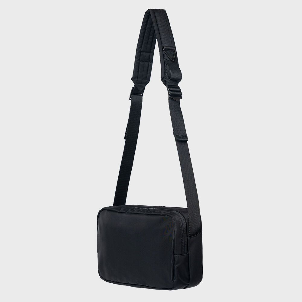 [HAH ARCHIVE] TRAVELLER I-PAD BAG (BLACK) - 감도 깊은 취향 셀렉트샵 29CM