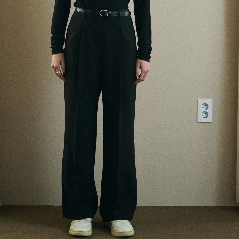 CLASSIC WIDE LONG SLACKS_BLACK - 감도 깊은 취향 셀렉트샵 29CM