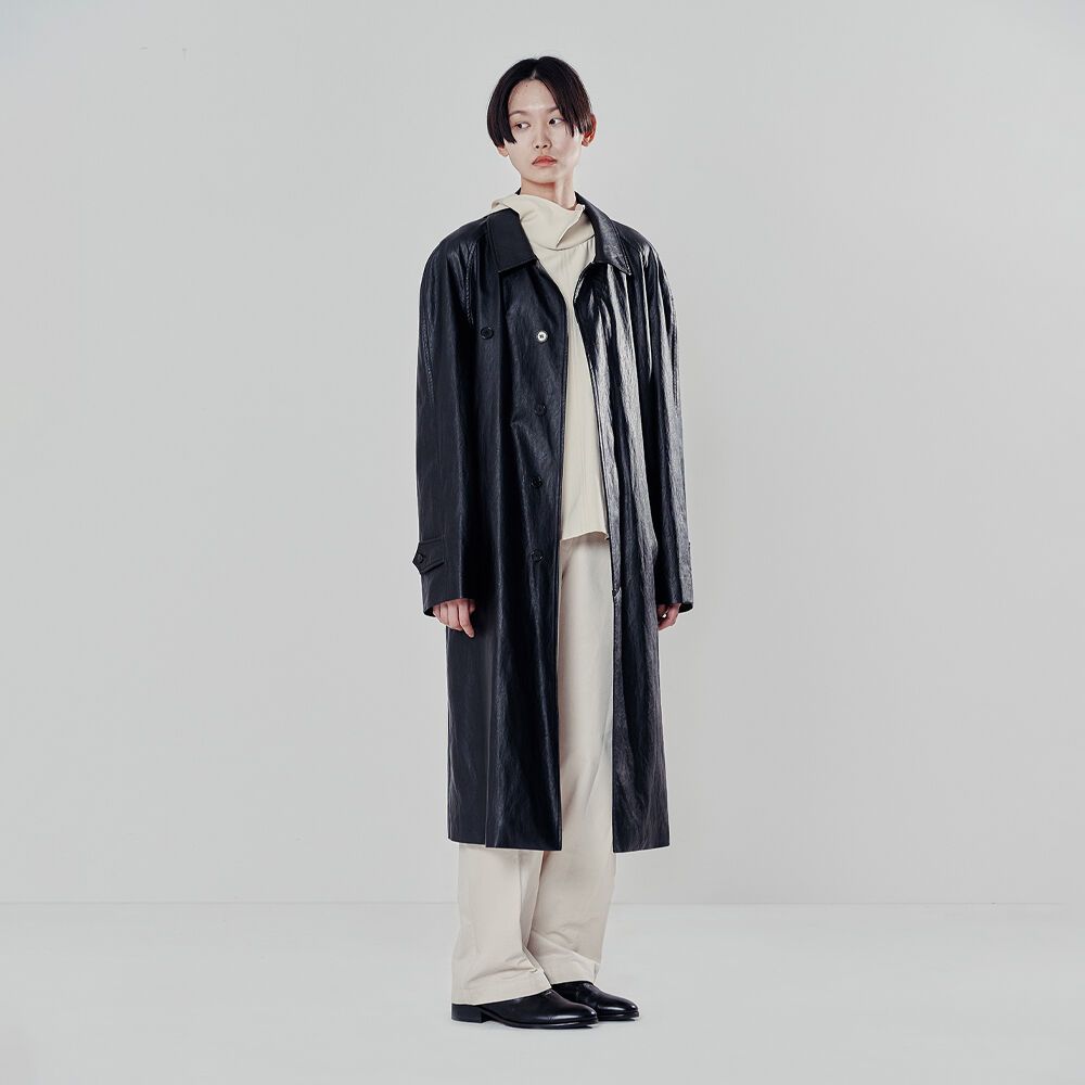 ROUND MAC TRENCH COAT _ BLACK - 감도 깊은 취향 셀렉트샵 29CM