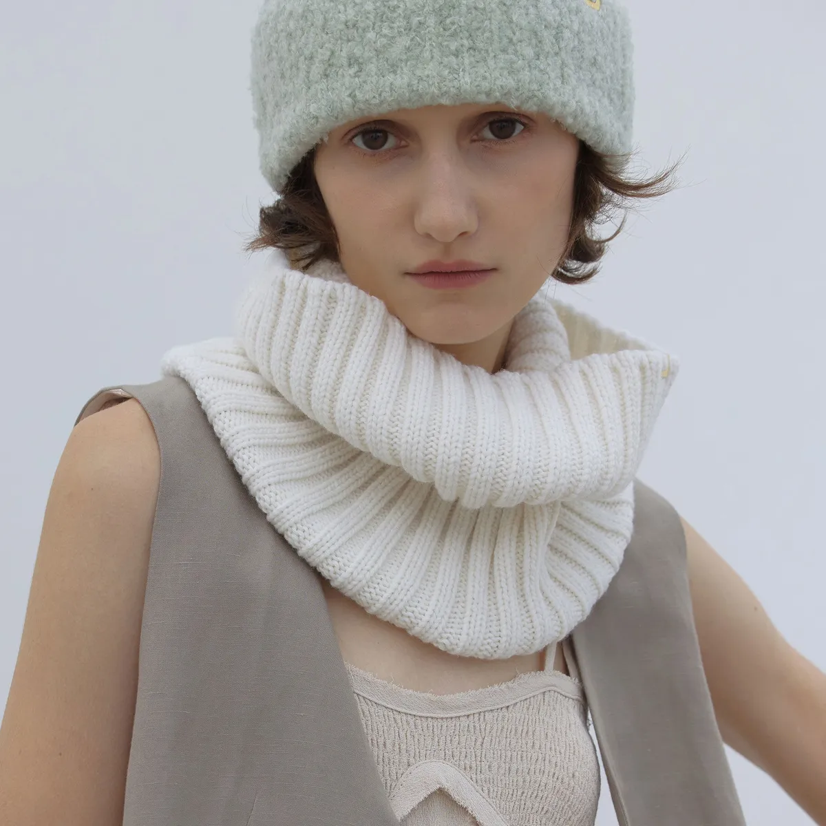 NECK WARMER / RIB / LAMBS WOOL / CREAM - 감도 깊은 취향 셀렉트샵 29CM
