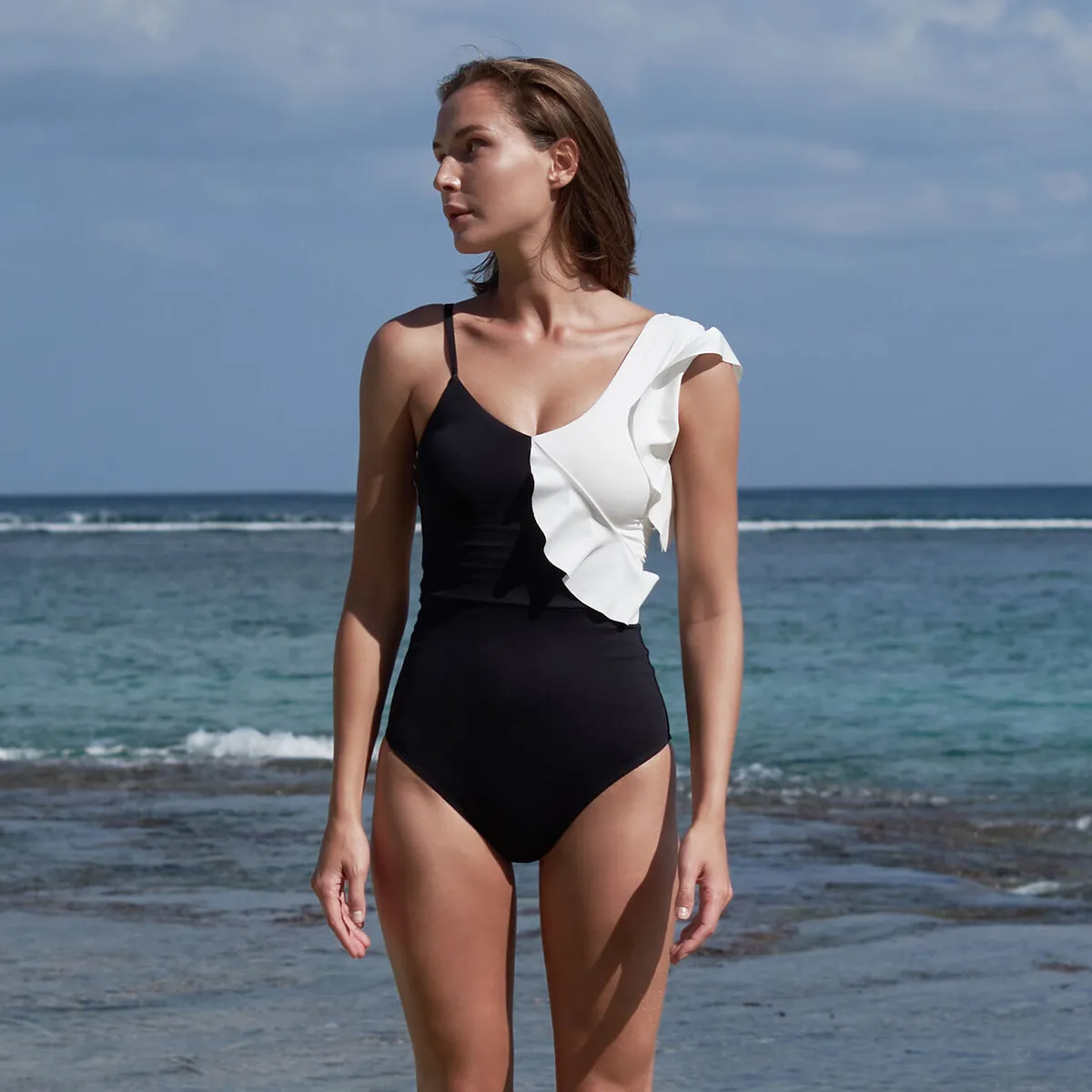 흐르는 오아시스 BW - 감도 깊은 취향 셀렉트샵 29CM