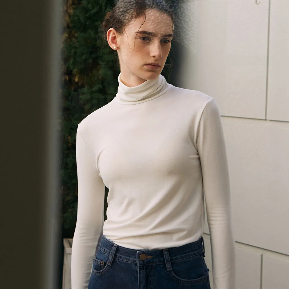 CLASSIC TURTLENECK TOP_IVORY - 감도 깊은 취향 셀렉트샵 29CM