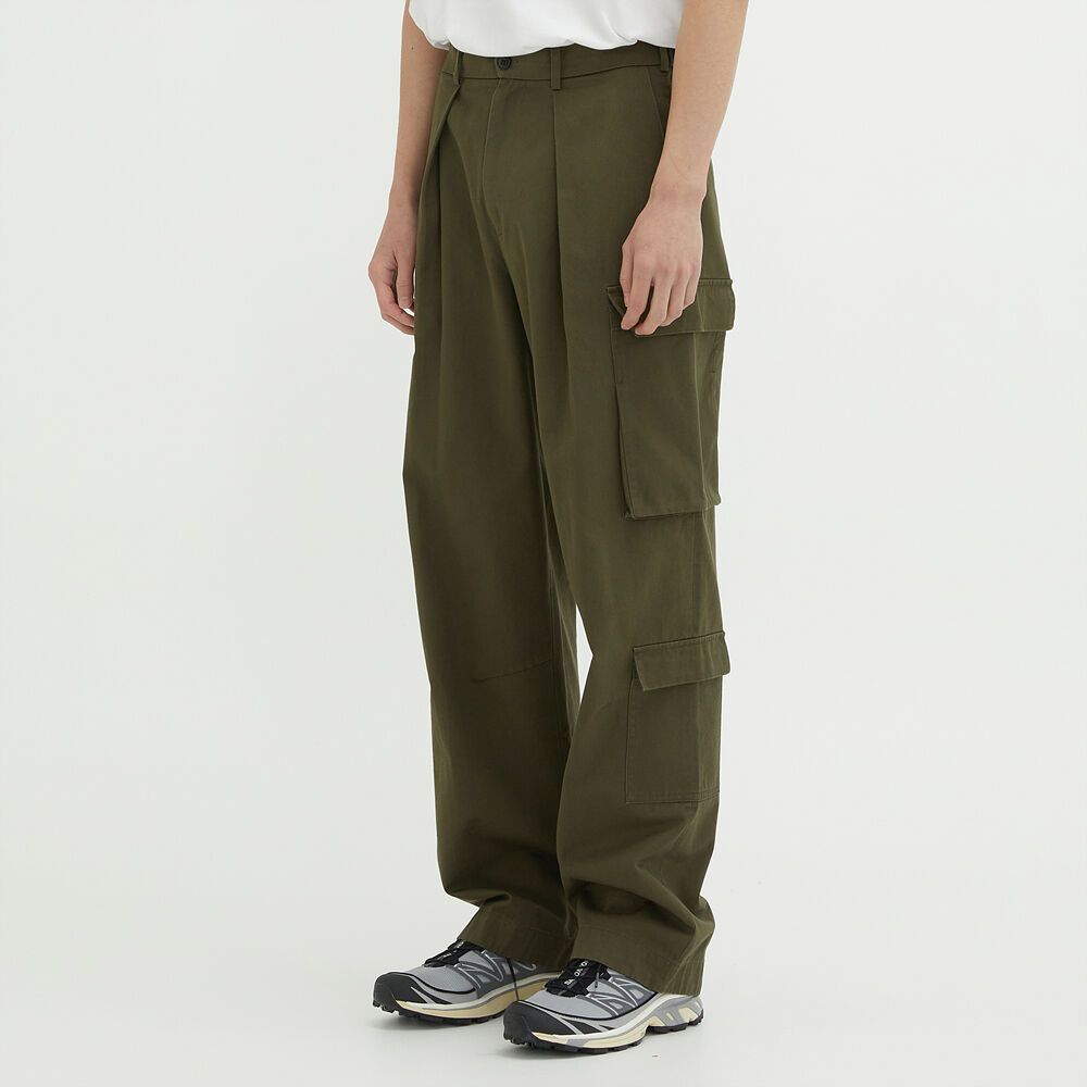 REVERSE PLEATED CARGO PANTS (KHAKI) - 감도 깊은 취향 셀렉트샵 29CM