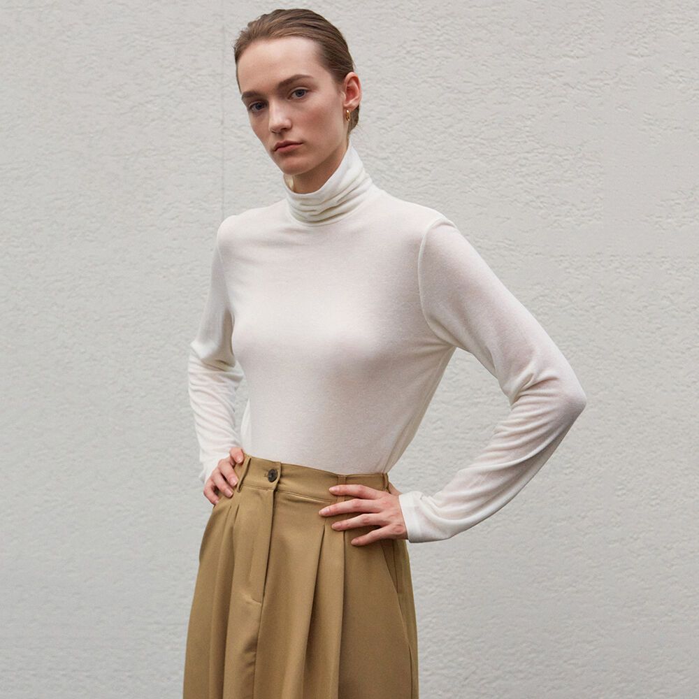 LONG SLEEVE TURTLENECK TOP_IVORY - 감도 깊은 취향 셀렉트샵 29CM