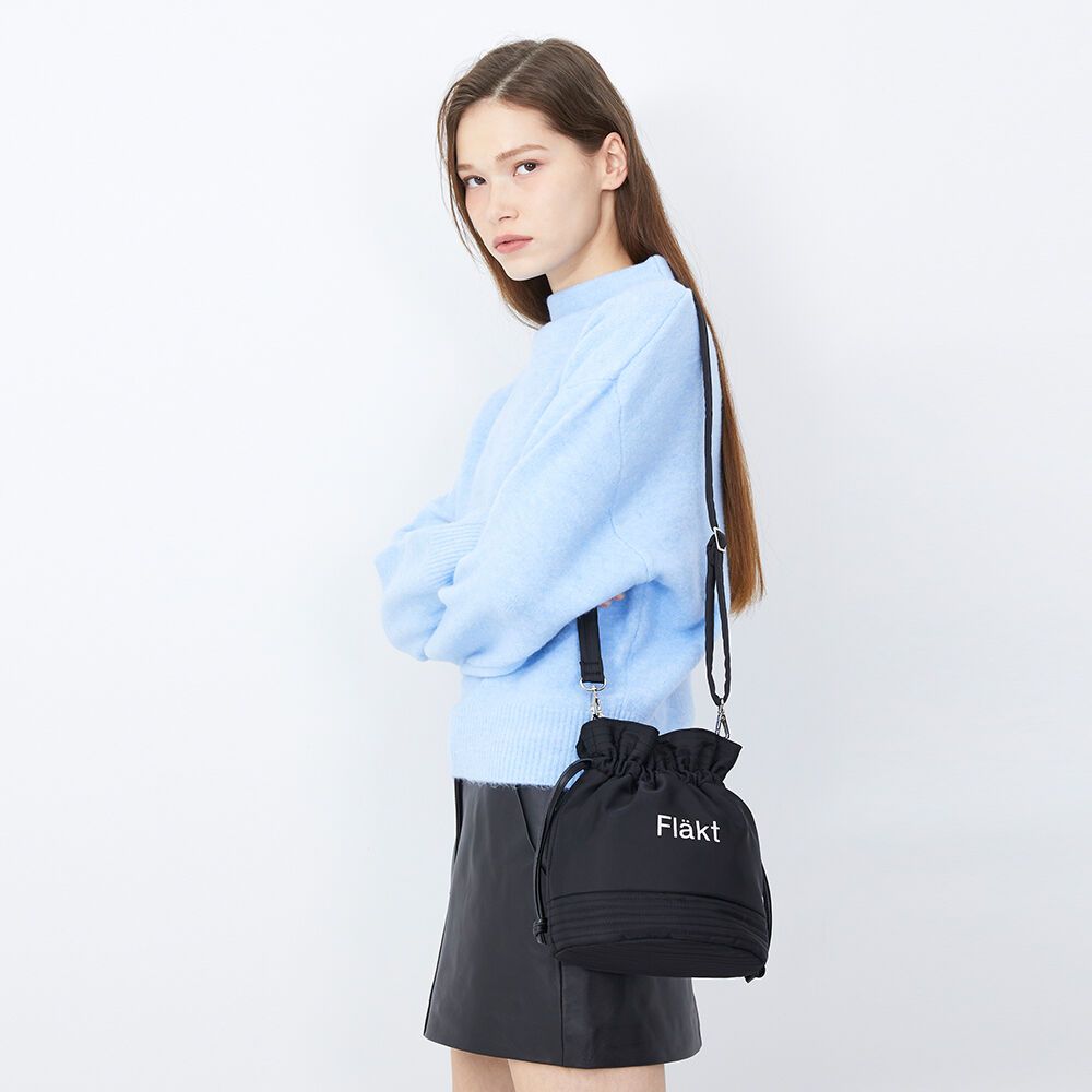 Saturn Drawstring Bag Black - 감도 깊은 취향 셀렉트샵 29CM