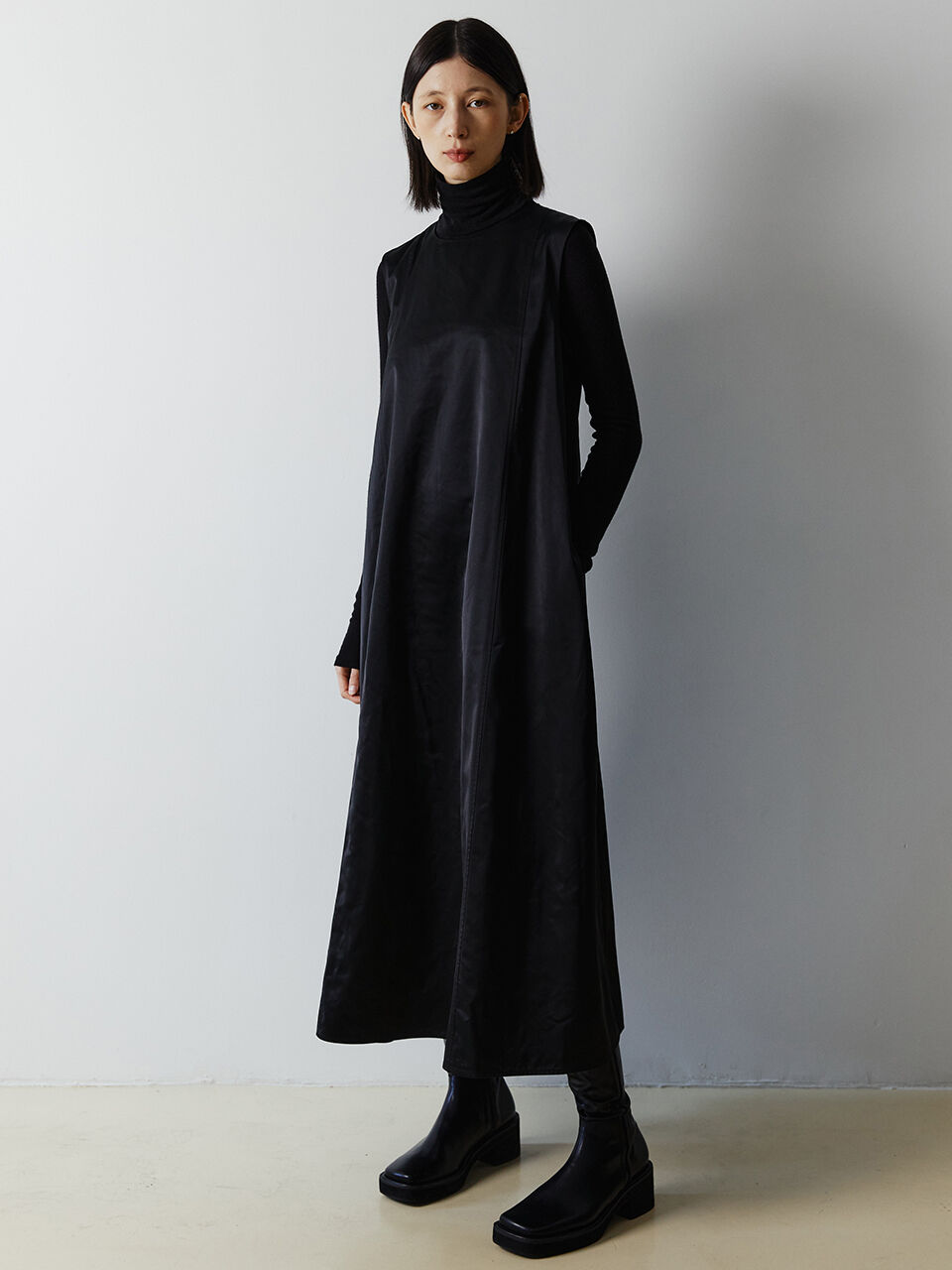 holiday sleeveless satin dress_black - 감도 깊은 취향 셀렉트샵 29CM