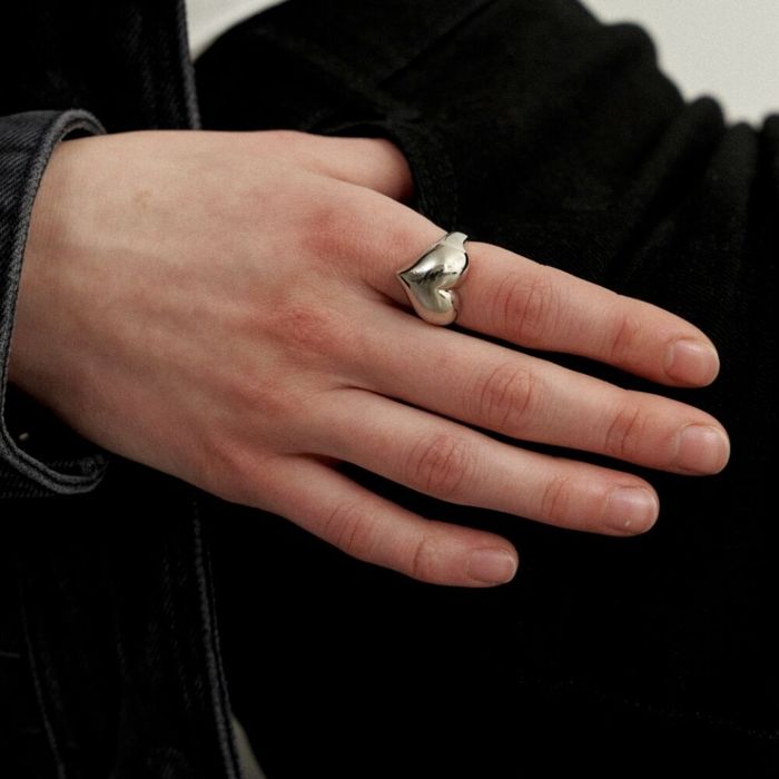 Volume Heart Ring - 감도 깊은 취향 셀렉트샵 29CM