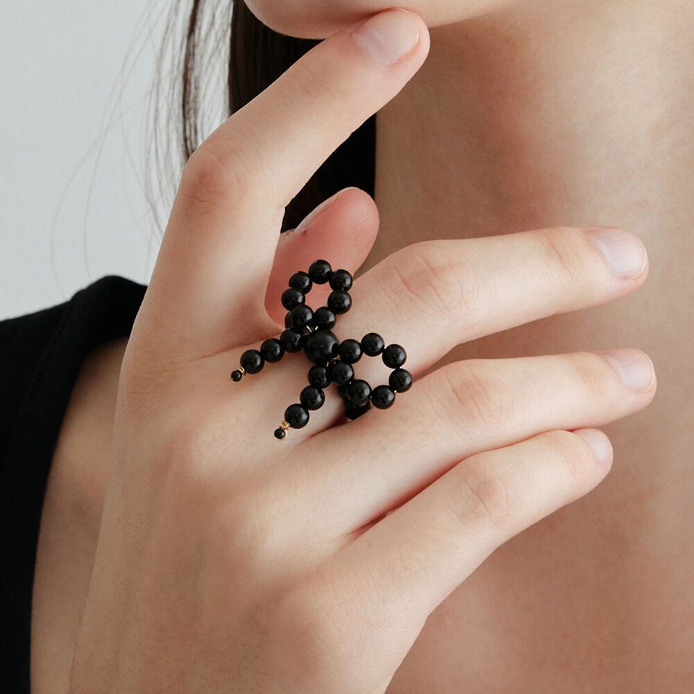 Onyx Ribbon Ring - 감도 깊은 취향 셀렉트샵 29CM