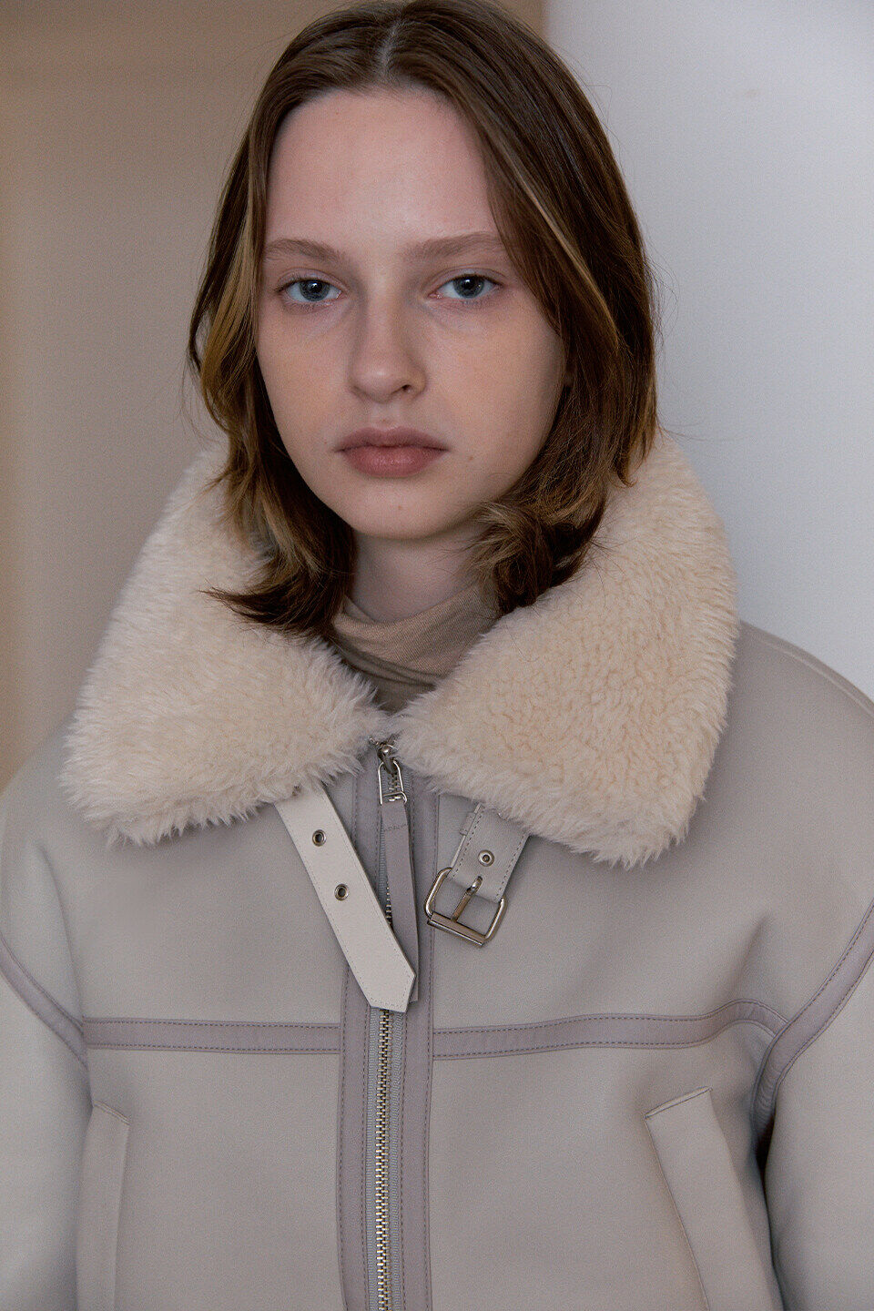 Short Shearling Jacket (Light Beige) - 감도 깊은 취향 셀렉트샵 29CM