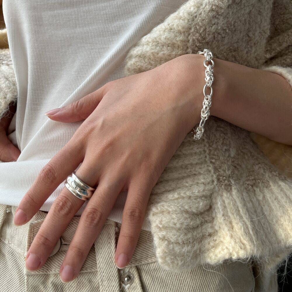 Tangle chain bracelet - 감도 깊은 취향 셀렉트샵 29CM