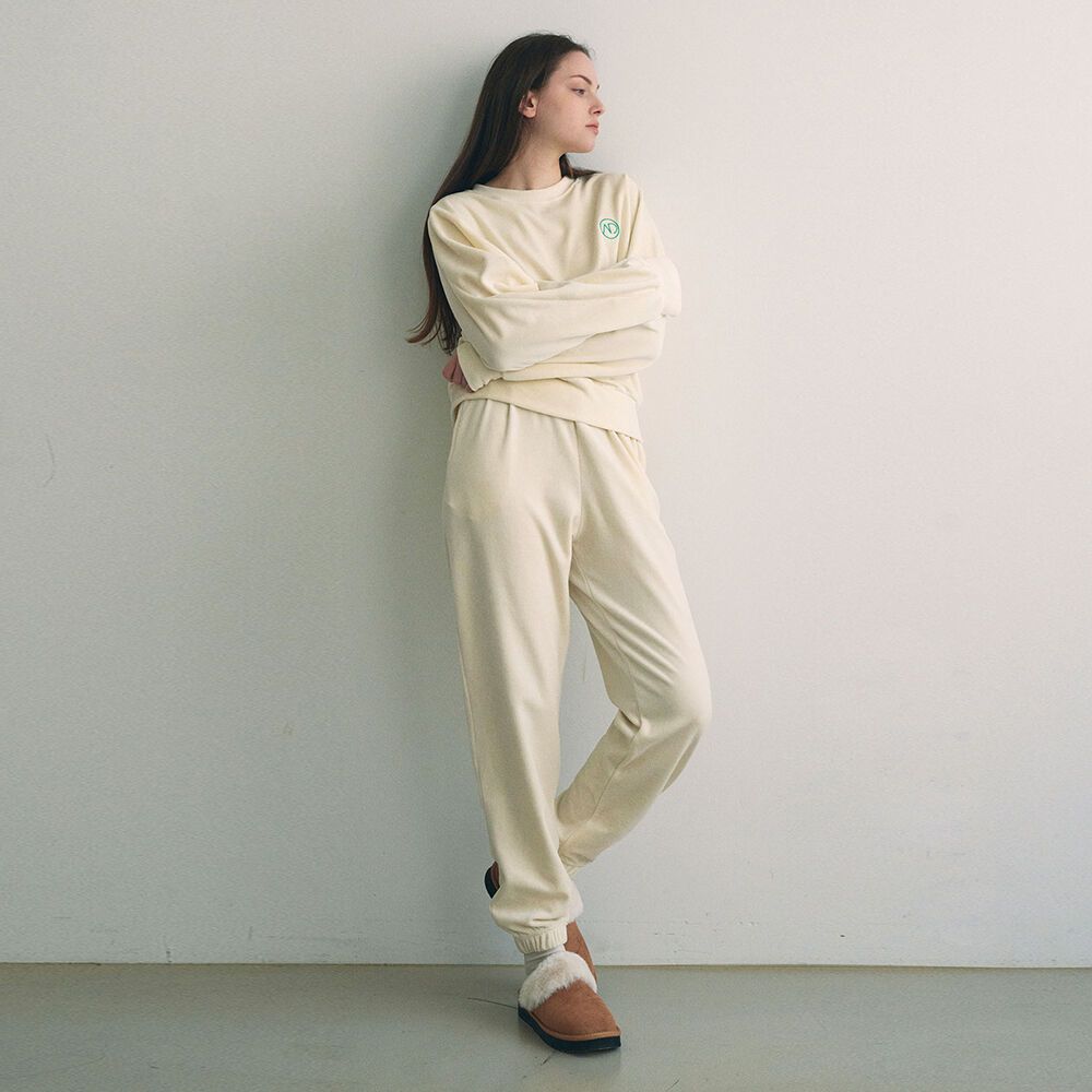 AD logo sweat set-up - cream - 감도 깊은 취향 셀렉트샵 29CM