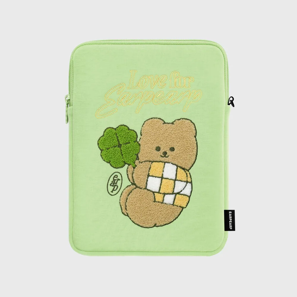 CLOVER COVY-GREEN(아이패드 파우치) - 감도 깊은 취향 셀렉트샵 29CM