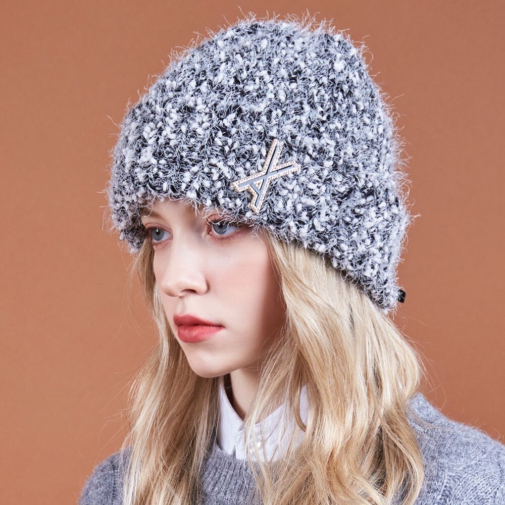 [아이브 이서 착용] 바잘 VA 브로치 보카시 니트 비니 블랙 - 감도 깊은 취향 셀렉트샵 29CM