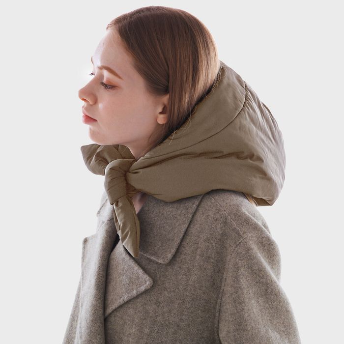 PADDING HOOD MUFFLER_BEIGE - 감도 깊은 취향 셀렉트샵 29CM