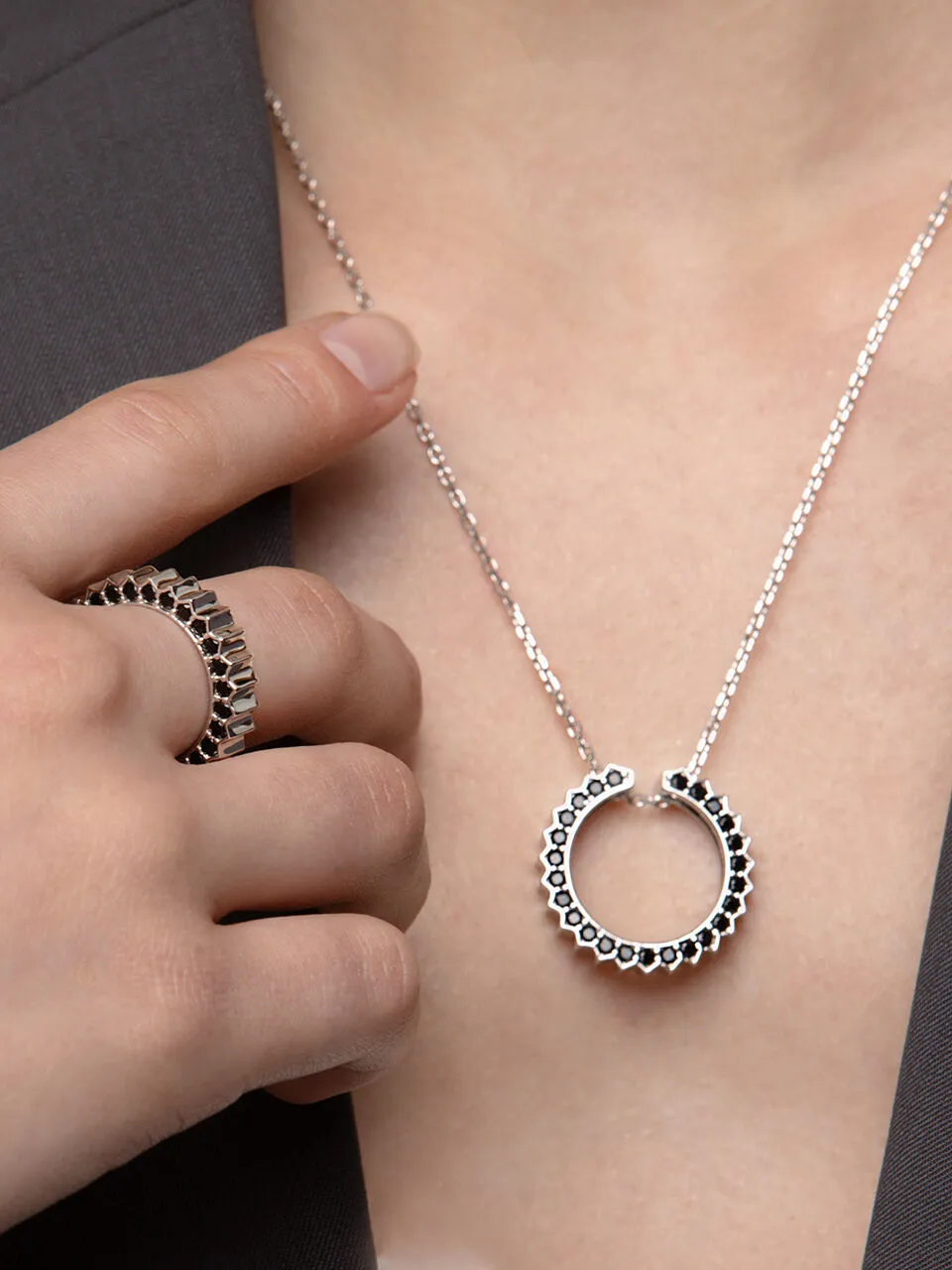 Solar Circle Black Necklace ( S925 ) - 감도 깊은 취향 셀렉트샵 29CM