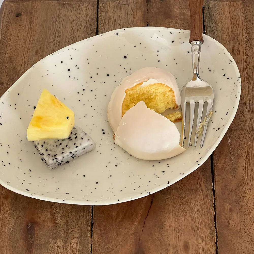 [EPOK 에포크] 블랙 점박이 패턴 오발 플레이트 3종 - 감도 깊은 취향 셀렉트샵 29CM