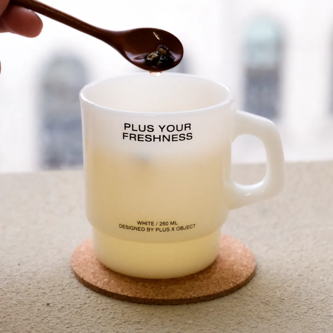 리프레시 컵 Refresh Cup (260ml) - 밀크글라스 머그컵 화이트 그린 - 감도 깊은 취향 셀렉트샵 29CM