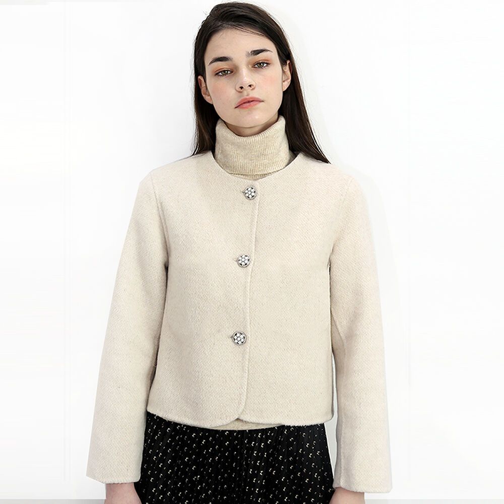 진주버튼 핸드메이드 크롭 크림 자켓_ Handmade Crop Cream JK - 감도 깊은 취향 셀렉트샵 29CM