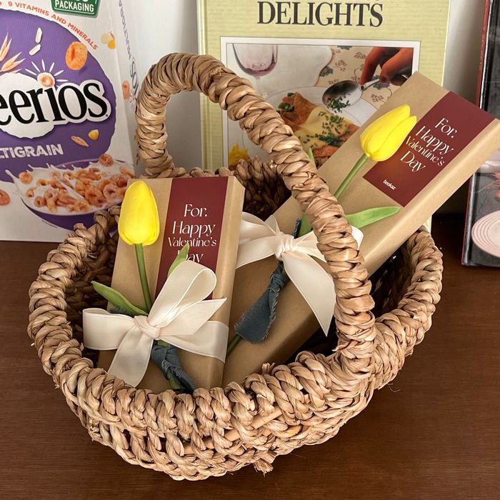 bookaz 화이트데이 감성 튤립 빼빼로 초콜릿 선물 단체 포장 선생님 답례품 - 감도 깊은 취향 셀렉트샵 29CM