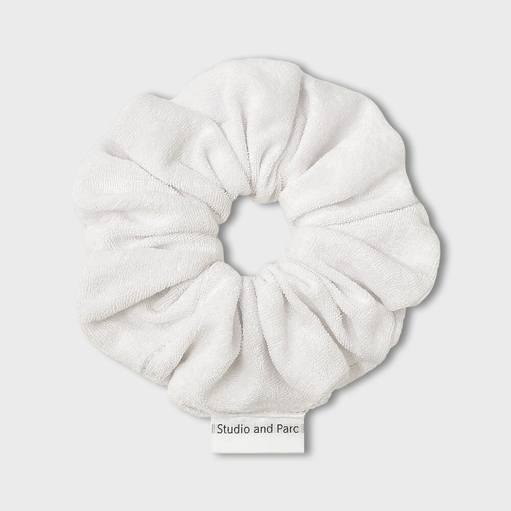 (WOMEN) Terry Scrunchie_White - 감도 깊은 취향 셀렉트샵 29CM