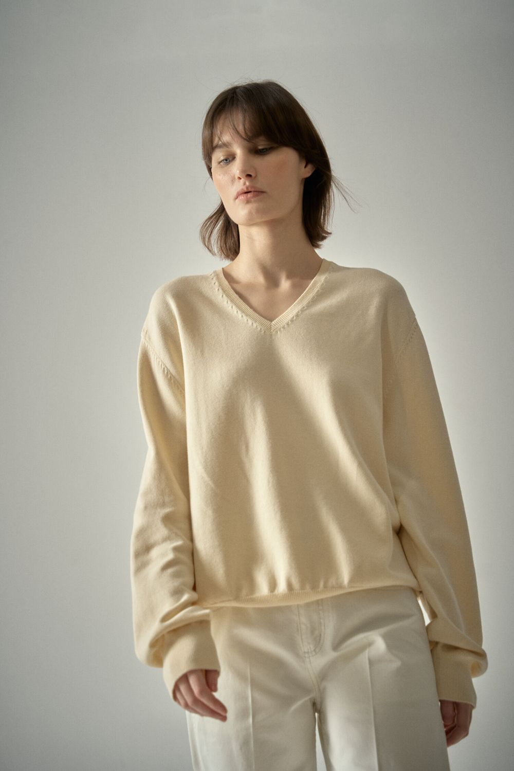 코튼 브이넥 니트_butter - 감도 깊은 취향 셀렉트샵 29CM