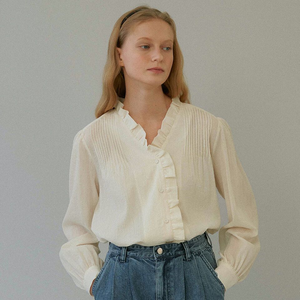 spring cotton pin-tuck blouse (light beige) - 감도 깊은 취향 셀렉트샵 29CM