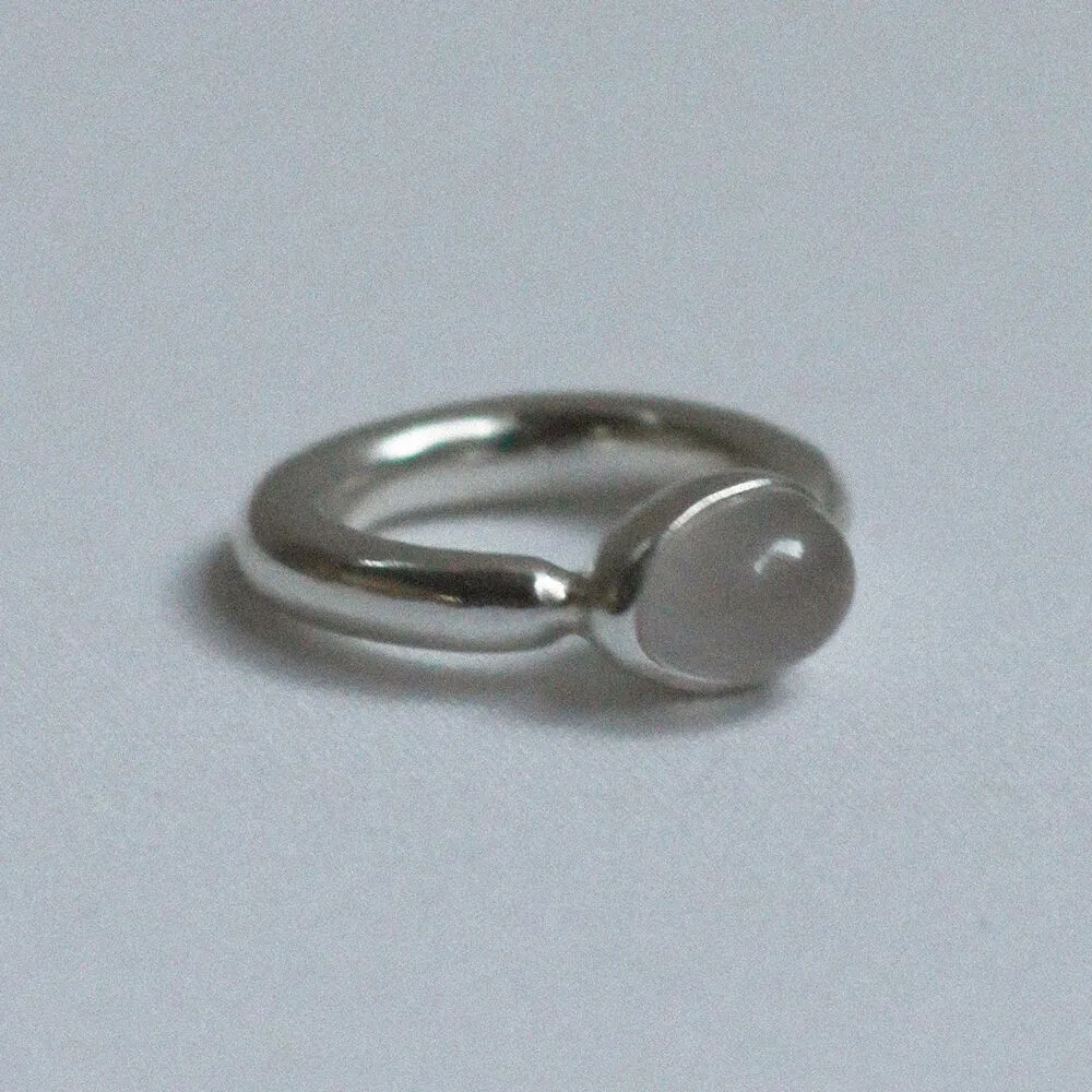 Sterling Egg and Stone Ring - 감도 깊은 취향 셀렉트샵 29CM