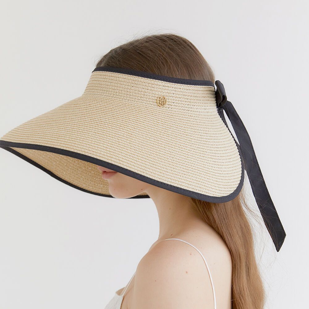 wide ribbon logo pendant raffia sun visor (C010_ivory) - 감도 깊은 취향 셀렉트샵 29CM