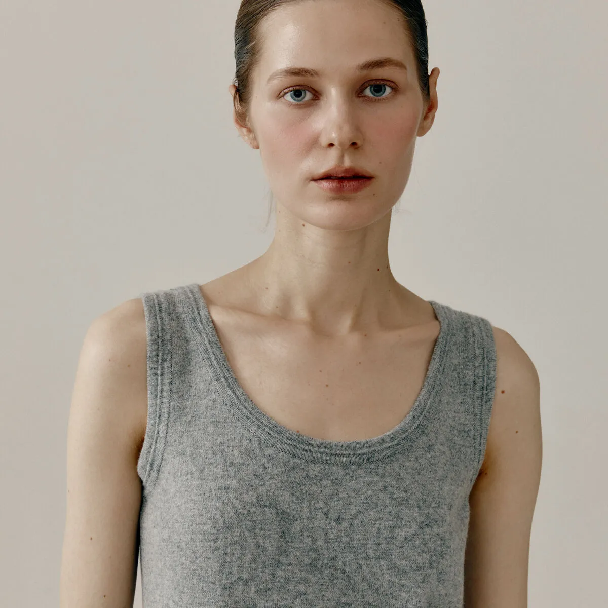 Cashmere sleeveless knit Top Grey - 감도 깊은 취향 셀렉트샵 29CM