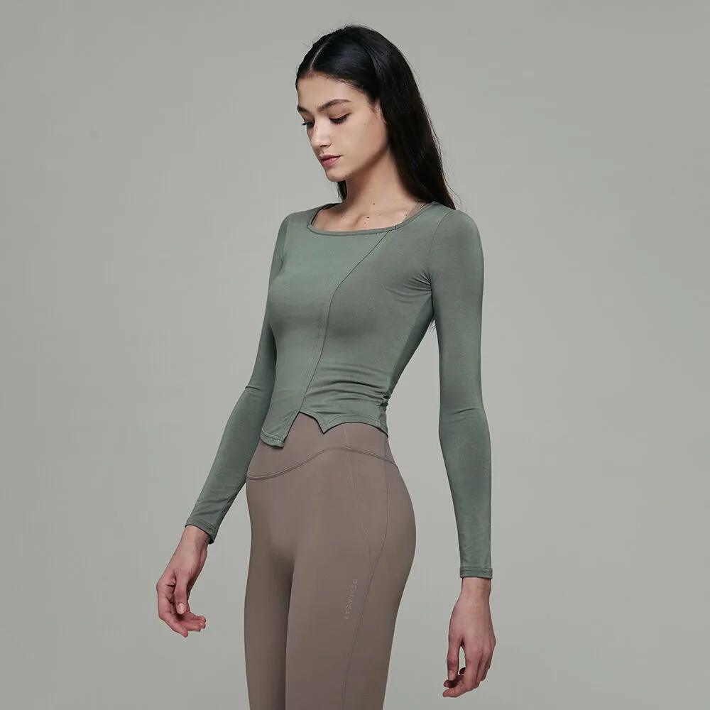 여성 요가복 DEVI-T0089-머드카키 필라테스 슬래시 스퀘어넥 크롭티 - 감도 깊은 취향 셀렉트샵 29CM