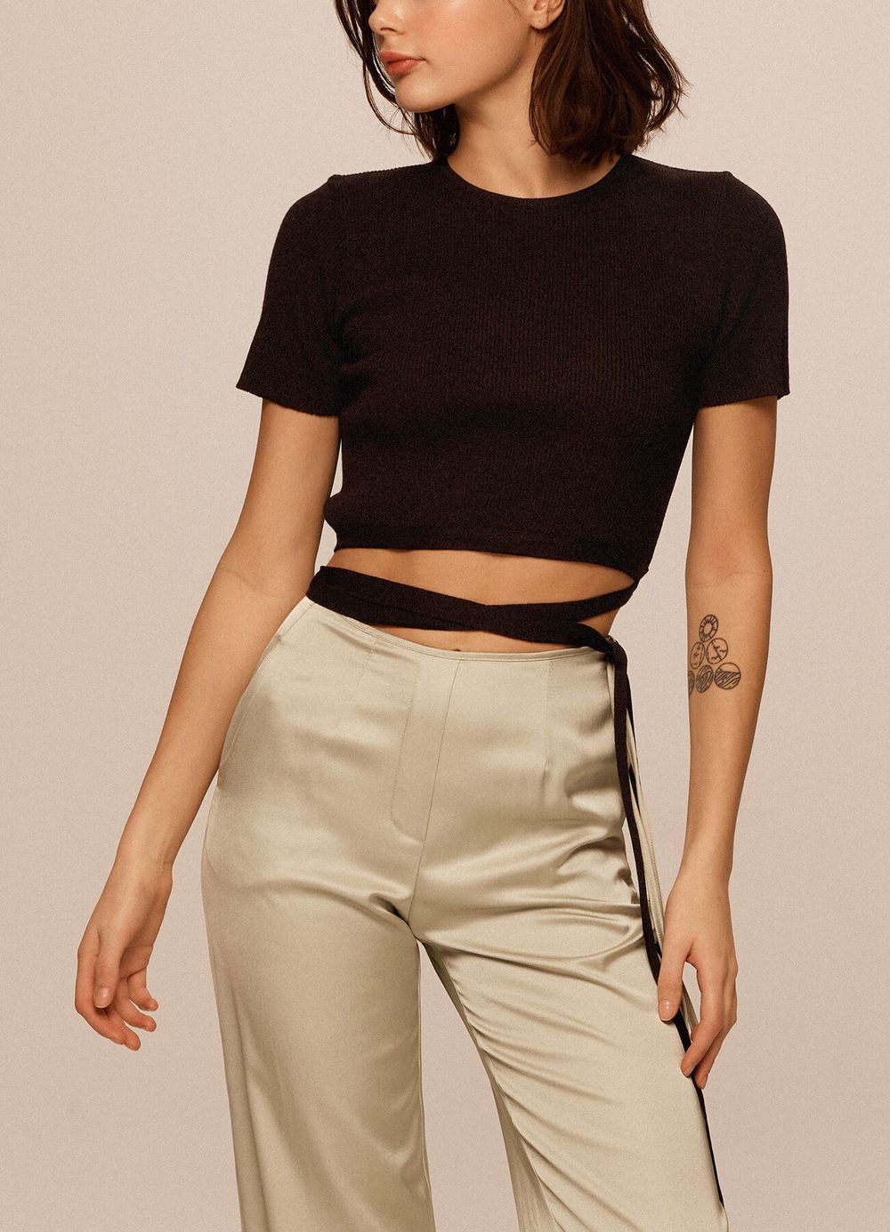 Black Cropped Ribbon Knit - 감도 깊은 취향 셀렉트샵 29CM