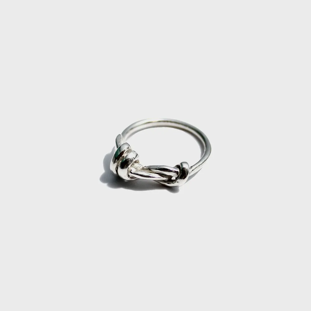 Knotted Ring #2 [Silver 925] - 감도 깊은 취향 셀렉트샵 29CM