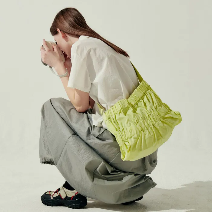 [20%쿠폰] M Tiered Cross Bag_Lime Lemon - 감도 깊은 취향 셀렉트샵 29CM