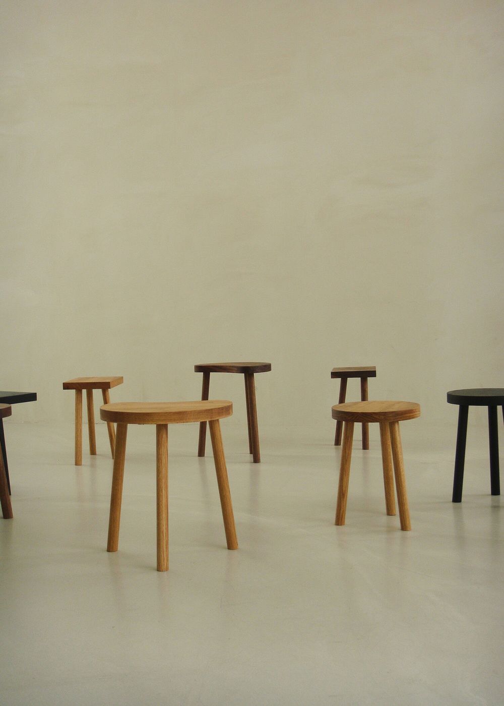 Moon Stool Oak - 감도 깊은 취향 셀렉트샵 29CM