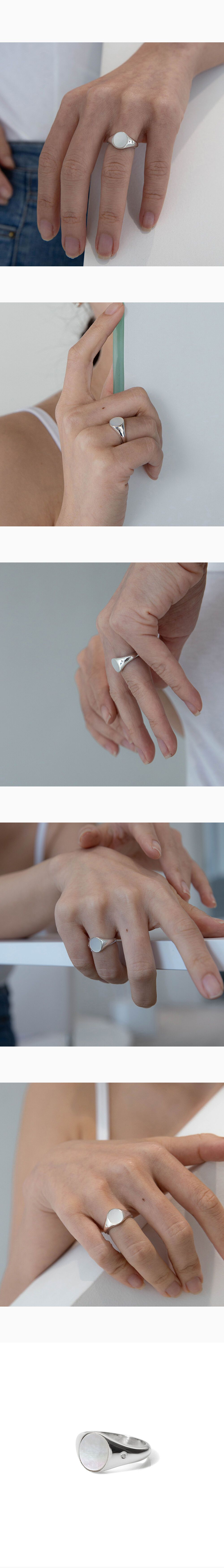 white nacre oval ring - 감도 깊은 취향 셀렉트샵 29CM