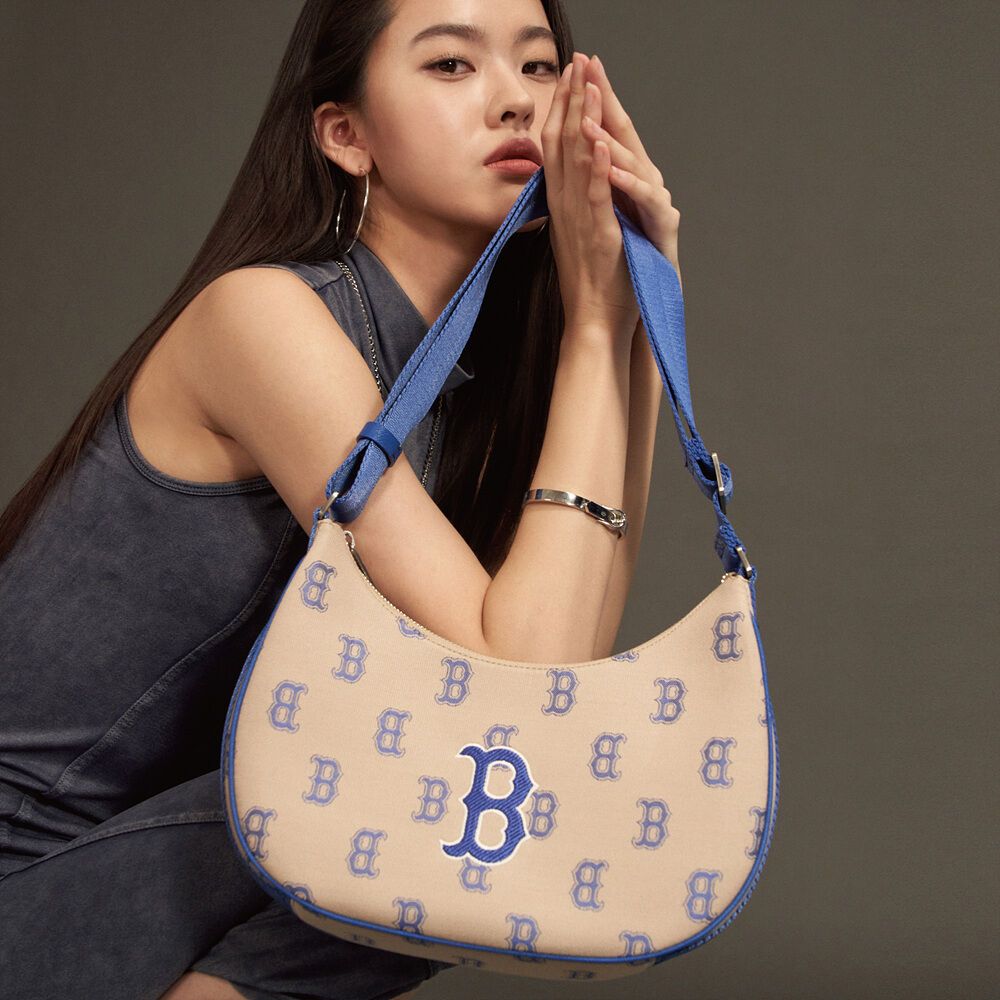 빅 클래식 모노그램 자카드 라지 호보백 BOS (L.Sand) - 감도 깊은 취향 셀렉트샵 29CM